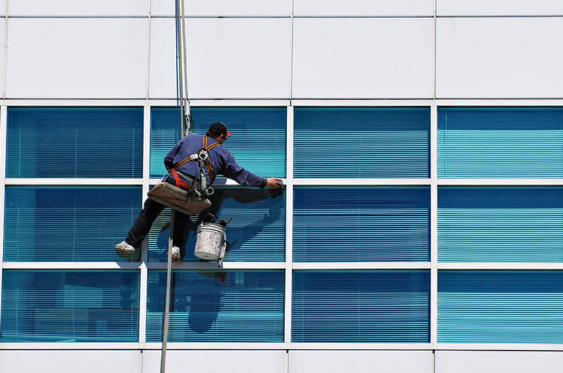 Abseiling London | Rope Access | Extreme Industrial Abseiling